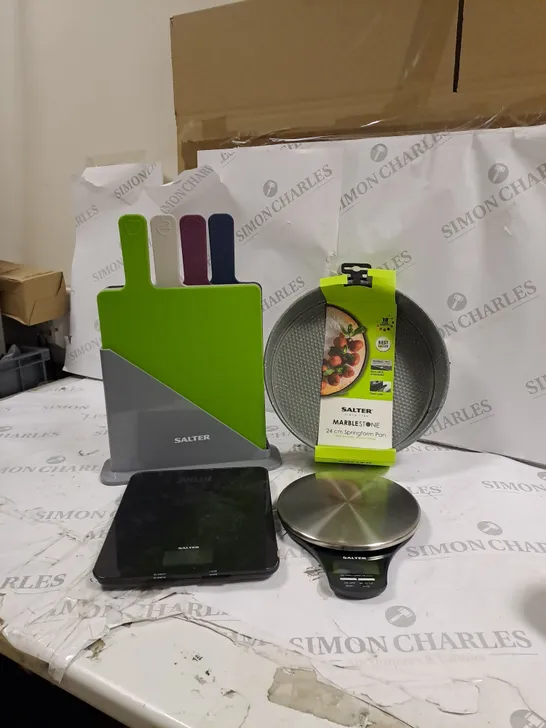 Lot 3436: BOX OF SALTER KITCHEN EQUIPMENT TO INCLUDE CHOPPING BOARDS ...