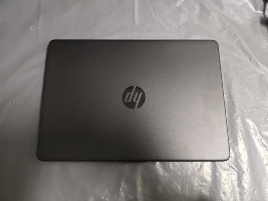 Lot 3646: HP INTEL INSIDE 128GB SSD LAPTOP IN BLACK - 14S-DQ0518SA ...