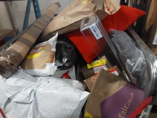 Lot 4908: CAGE OF ASSORTED HOMEWARE PRODUCTS/FURNITURE PARTS (CAGE NOT INCLUDED) - 5067361 ...
