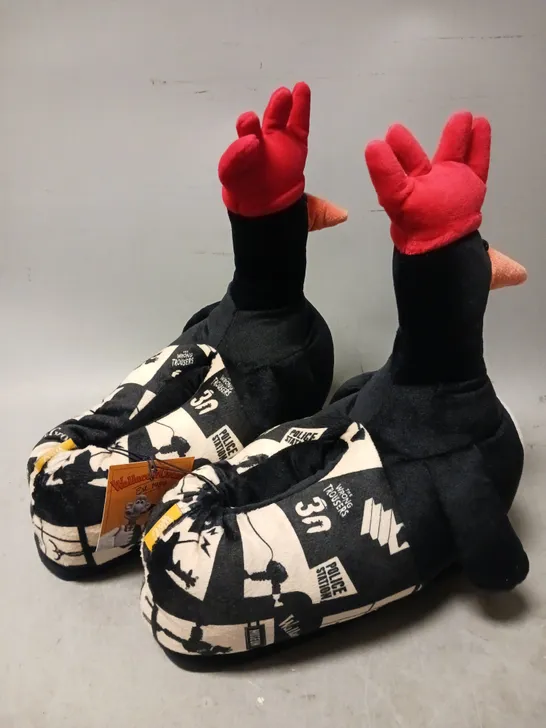 Lot 1090: PAIR OF CODDIES WALLACE & GROMIT FEATHERS MCGRAW SLIPPERS ...