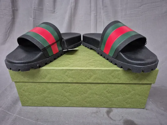 Lot 9032: BOXED PAIR OF GUCCI SLIDERS IN BLACK/GREEN/RED SIZE ...