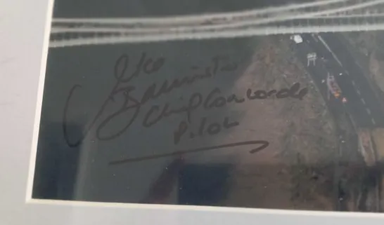 Lot 21: FRAMED AND MOUNTED PHOTOGRAPH OF THE CONCORDE ON ITS LAST-EVER ...