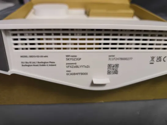Lot 3583: SKY HOME ROUTER - SR213-02-UK-WHT - 5160996 | Simon Charles ...