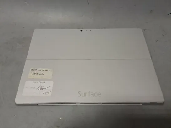 Lot 8051: MICROSOFT SURFACE PRO 3 - 5008181 | Simon Charles Auctioneers