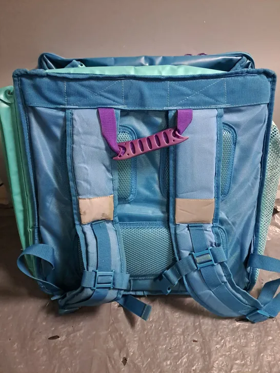 Lot 4079: DELIVEROO BRANDED FOOD TRANSPORTATION BACKPACK - 5088164 ...