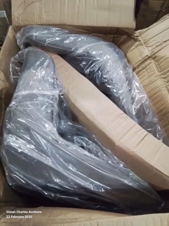 Lot 533: BOXED SET OF 2 CROSS HATCH BACK CRUSHED VELVET GREY SIDE ...