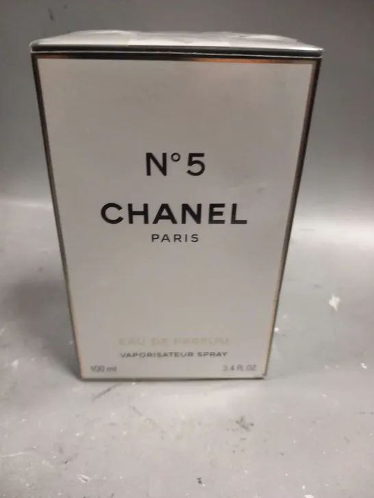 Lot 327: BOXED AND SEALED N0 5 CHANEL EAU DE PARFUM 100ML - 5026896 ...