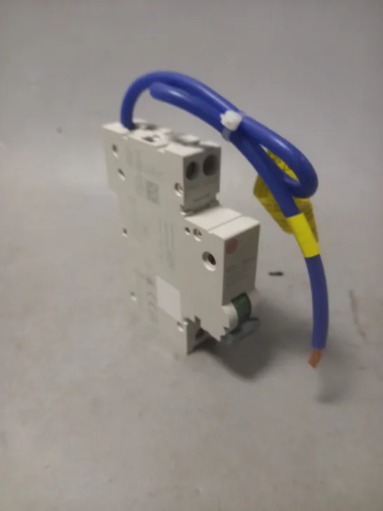 Lot 452: BOXED WYLEX NXSB32AFD B32 1+N MINIATURE TYPE A AFDD-RCBO ...