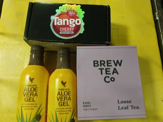 Lot 2263: LOT OF 14 ASSORTED FOOD AND DRINK ITEMS TO INCLUDE FRUIT GUMS ...