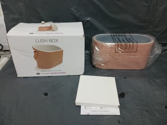 Lot 9539: RIO LUSH BEAUTY STORAGE BOX WITH MIRROR AND LIGHT - WHITE ...