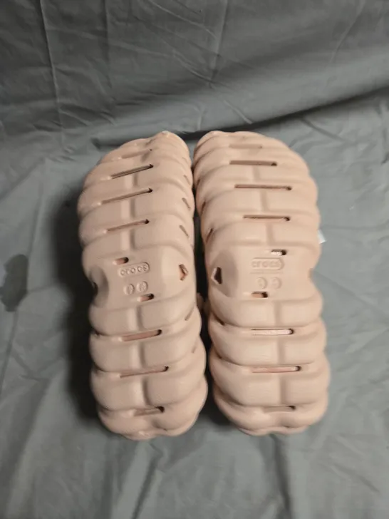 Lot 1102: PAIR OF ECHO CLOG CROCS - UK SIZE M8 / W9 - 5334063 | Simon ...