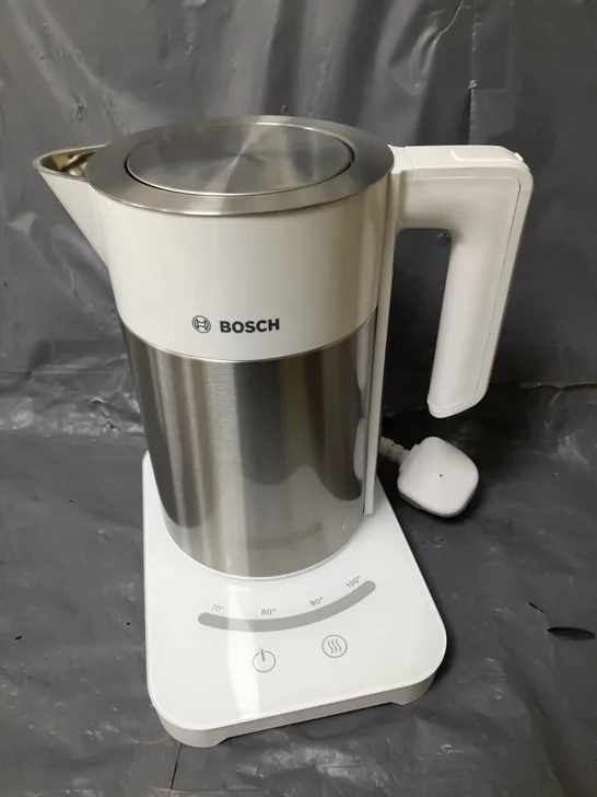 Lot 8113: BOXED BOSCH 3000W MAX 1.7L KETTLE - 5059994 | Simon Charles ...
