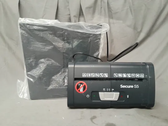 Lot 3231: BOXED REXEL SECURE S5 PAPER SHREDDER - 4910258 | Simon ...