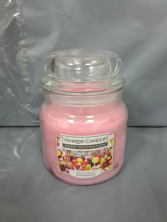 Lot 4529: YANKEE CANDLE - PICK N MIX - 5181281 | Simon Charles Auctioneers