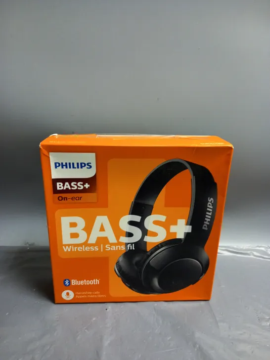 Lot 1690: PHILIPS BASS+ SUPRA-AURAL WIRELESS HEADPHONES BLACK SHB3075 ...