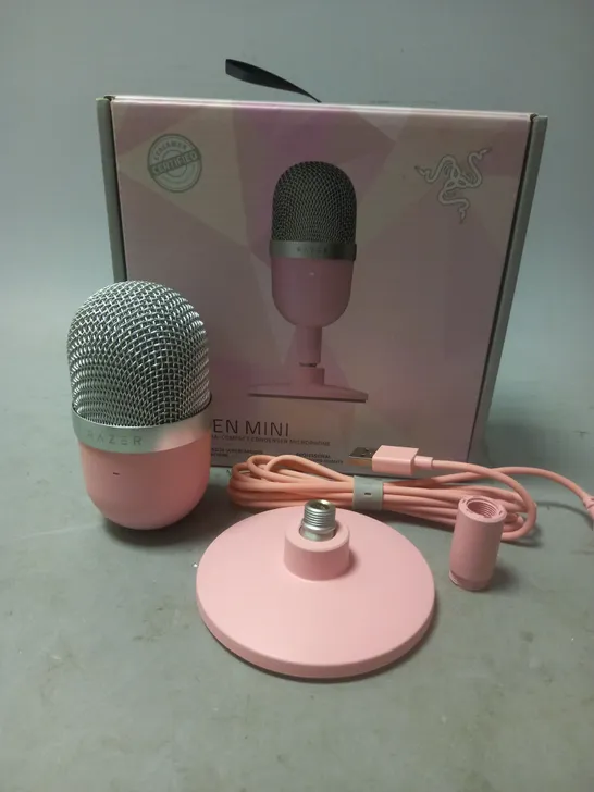 Lot 2200: BOXED RAZER SEIREN MINI CONDENSER MICROPHONE - PINK - 4901487 ...