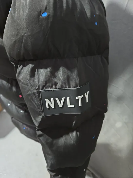 Lot 9904: NVLTY BLACK PUFFER COAT - M - 5081578 | Simon Charles Auctioneers