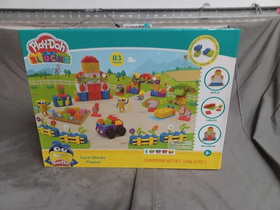 Lot 4005: BOXED PLAY-DOH FARM BLOCKS PLAYSET - 5092005 | Simon Charles ...