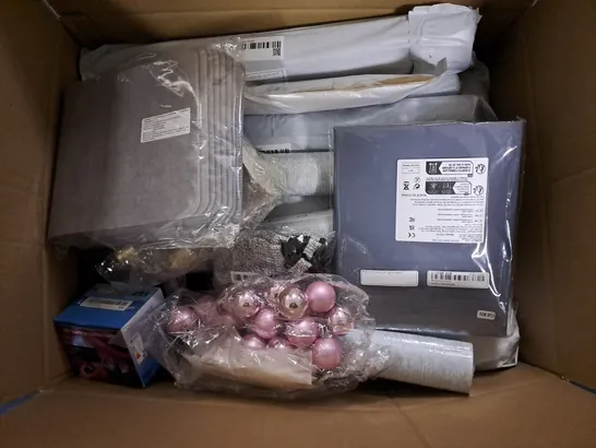 Lot 1460: APROXIMATELY 20 ASSORTED HOUSEHOLD ITEMS TO INCLUDE WALLPAPER ...