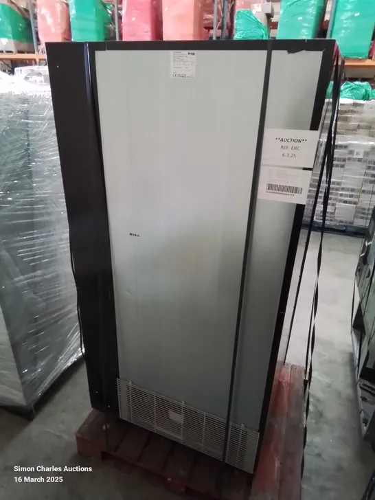 Lot 209: SANDENVENDO G SNACK DESIGN VENDING MACHINE MODEL SVE GSF ...