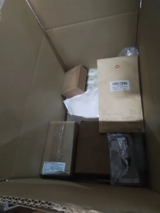 Lot 1004: BOX OF ASSORTED ELECTRICAL GOODS; - 5092960 | Simon Charles ...