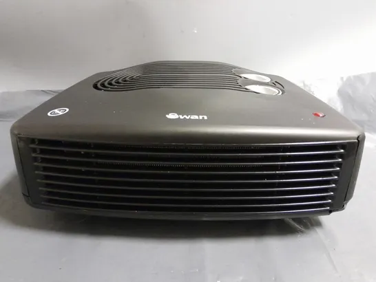 Lot 9149: BOXED SWAN HORIZONTAL FAN HEATER - 5049604 | Simon Charles Auctioneers