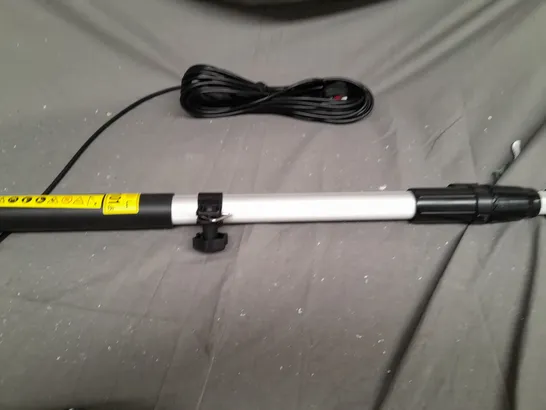 Lot 2279: BOXED YARD FORCE 750W EXTENDABLE POLE PRUNER / COLLECTION ...