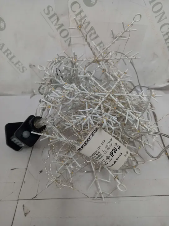 Lot 9319: BOXED HOME REFLECTIONS CASCADING TREE LIGHTS - SNOWFLAKE ...
