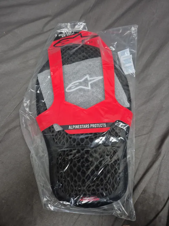 Lot 1092: ALPINESTARS BACK PROTECTOR - 5056886 | Simon Charles Auctioneers