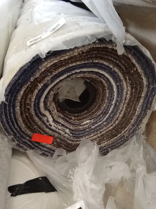 Lot 283: ROLL OF QUALITY HERITAGE EXQUISITE AB CARPET // SIZE: APPROX 4 ...