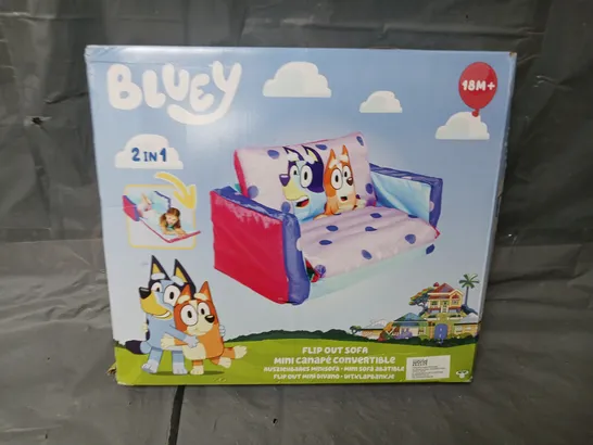 Lot 3297: BOXED BLUEY FLIP OUT MINI SOFA - 2 IN 1 KIDS INFLATABLE SOFA ...