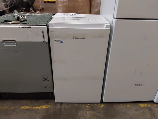 Lot 260: FRIDGEMASTER MUR4894E COMPACT FRIDGE WITH ICE BOX - WHITE - E ...