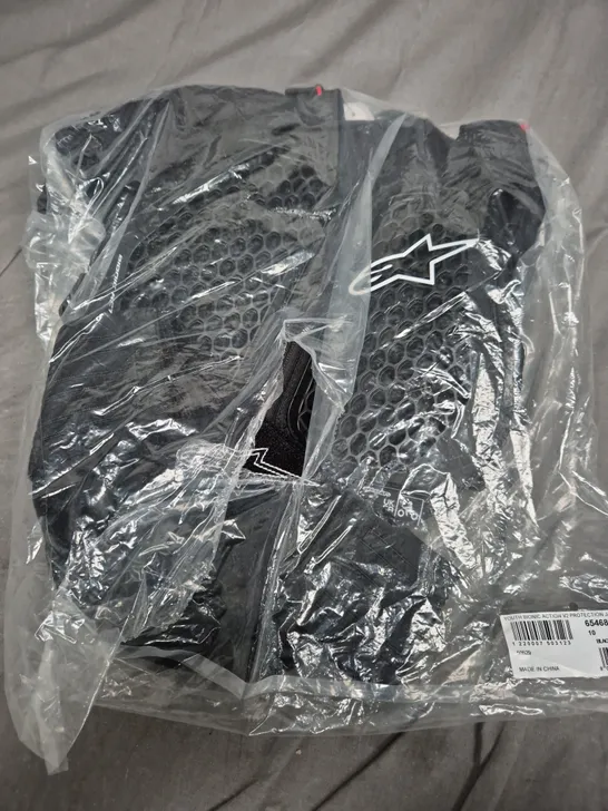 Lot 1093: ALPINESTAR TOUTH BIONIC ACTION V2 PROTECTION JACKET - 5056895 ...