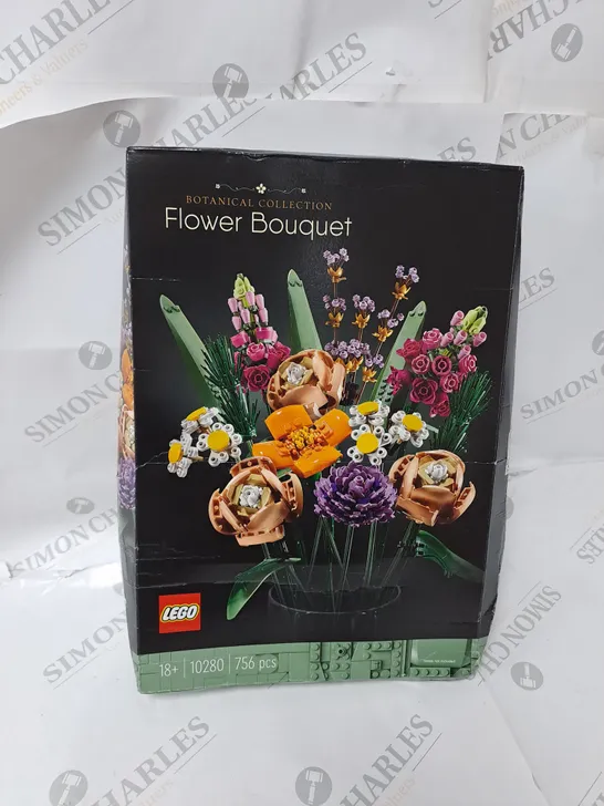 Lot 9378: BOXED LEGO CREATOR FLOWER BOUQUET SET 10280 RRP £55 - 4647618 ...