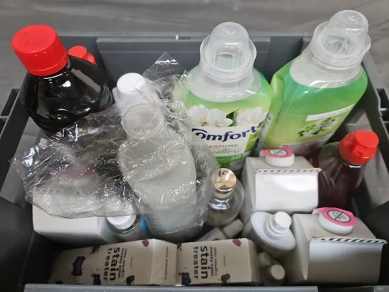 Lot 1581: APPROXIMATELY 11 ASSORTED LIQUIDS TO INCLUDE SOL WASHING UP ...