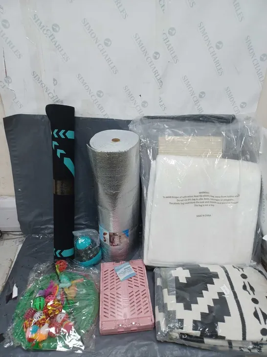 Lot 6649: BOX OF APPROXIMATELY 15 ASSORTED ITEMS TO INCLUDE - SELF ...