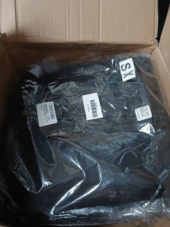 Lot 5913: BOX OF APPROXIMATELY 4 ZIP THROUGH HOODED SWEATSHIRTS - BLACK ...