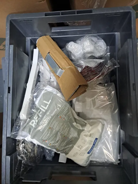 Lot 2419: APPROXIMATELY 15 HOUSEHOLD ITEMS TO INCLUDE READY MIXED PAINT ...