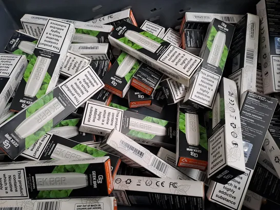 Lot 9047: BOX OF APPROXIMATELY 25 GEEK BAR VAPES MENTHOL DISPOSABLE ...