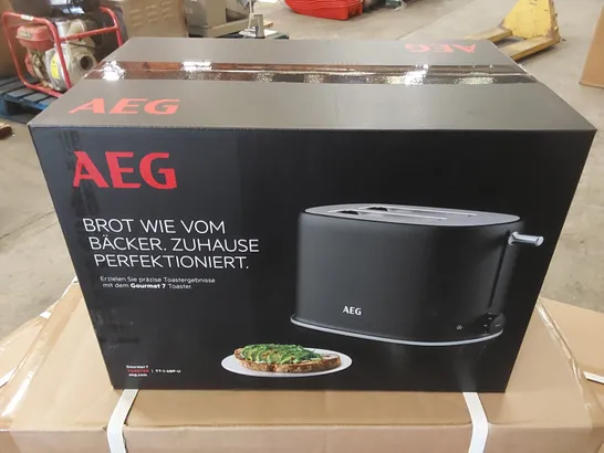 Lot 133: BRAND NEW BOXED AEG GOURMET 7 TOASTER 2 SLOT T7-1-6BP-U, 7 ...
