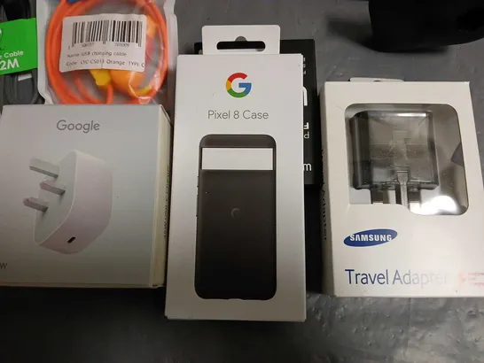 Lot 22: LOT OF ASSORTED MOBILE PHONE ACCESSORIES TO INCLUDE CASES ...