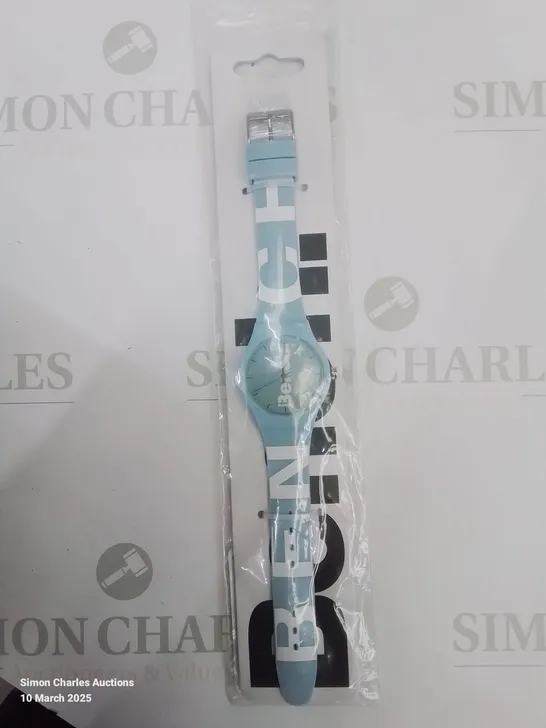 Lot 46: PACKAGED BLUE BENCH WATCH. - 5086317 | Simon Charles Auctioneers