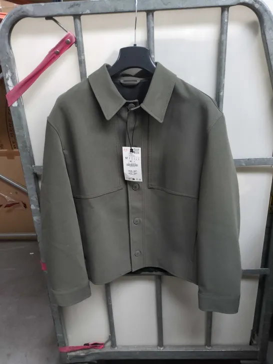 Lot 449: ZARA MEN'S OLIVE GREEN UTILITY JACKET – UK M , MADE IN TURKEY ...