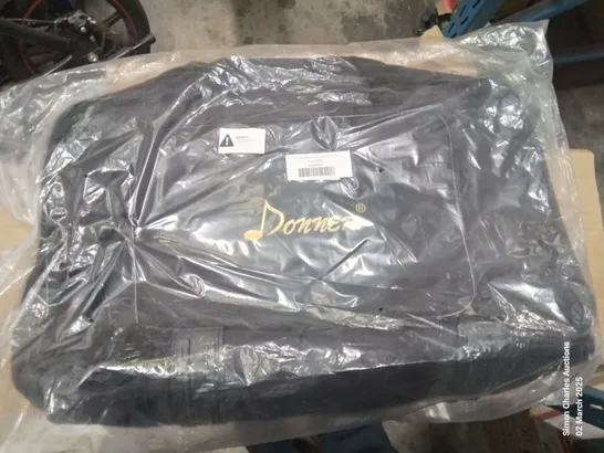 Lot 568: DONNER GUITAR PEDAL BOARD CARRY CASE - 5074479 | Simon Charles ...
