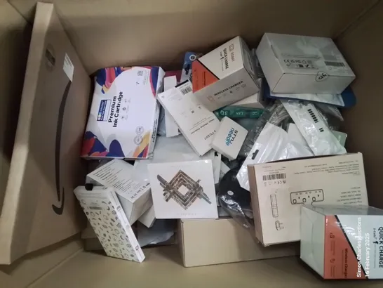 Lot 545: BOX CONTAINING LARGE AMOUNT OF BOXED ELECTRICAL ITEMS TO ...