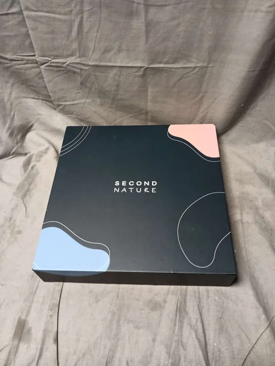 Lot 453: SECOND NATURE BLUETOOTH SCALES WITH DIABETES PREVENTION ...