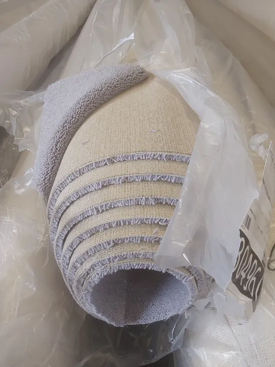 Lot 62: ROLL OF QUALITY TUDOR TWIST CLASSIC DRIZZLE CARPET // SIZE ...