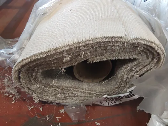 Lot 302: ROLL OF QUALITY EC FREEDOM XTRA ASHWOOD CARPET - APPROXIMATELY ...
