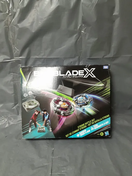 Lot 3276: BEYBLADE X XTREME BATTLE SET - 5017945 | Simon Charles ...