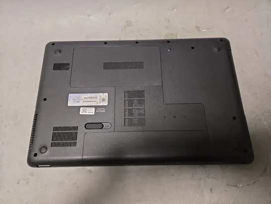 Lot 6919: COMPAQ PRESARIO CQ57 LAPTOP - 5128058 | Simon Charles Auctioneers